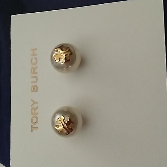 Tory Burch | Jewelry | Authentic Tory Burch Logo Pearl Stud Rose Gold ...